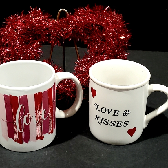 Papel | Kitchen | 2 Printed Coffee Tea Mug Cups Love Kisses By Papel ...